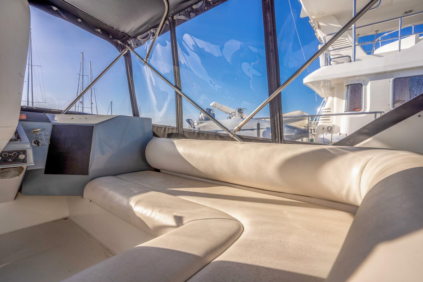 1991 Bayliner 4387 Motor Yacht 43' Yacht For Sale | KAYSREE | Seattle ...