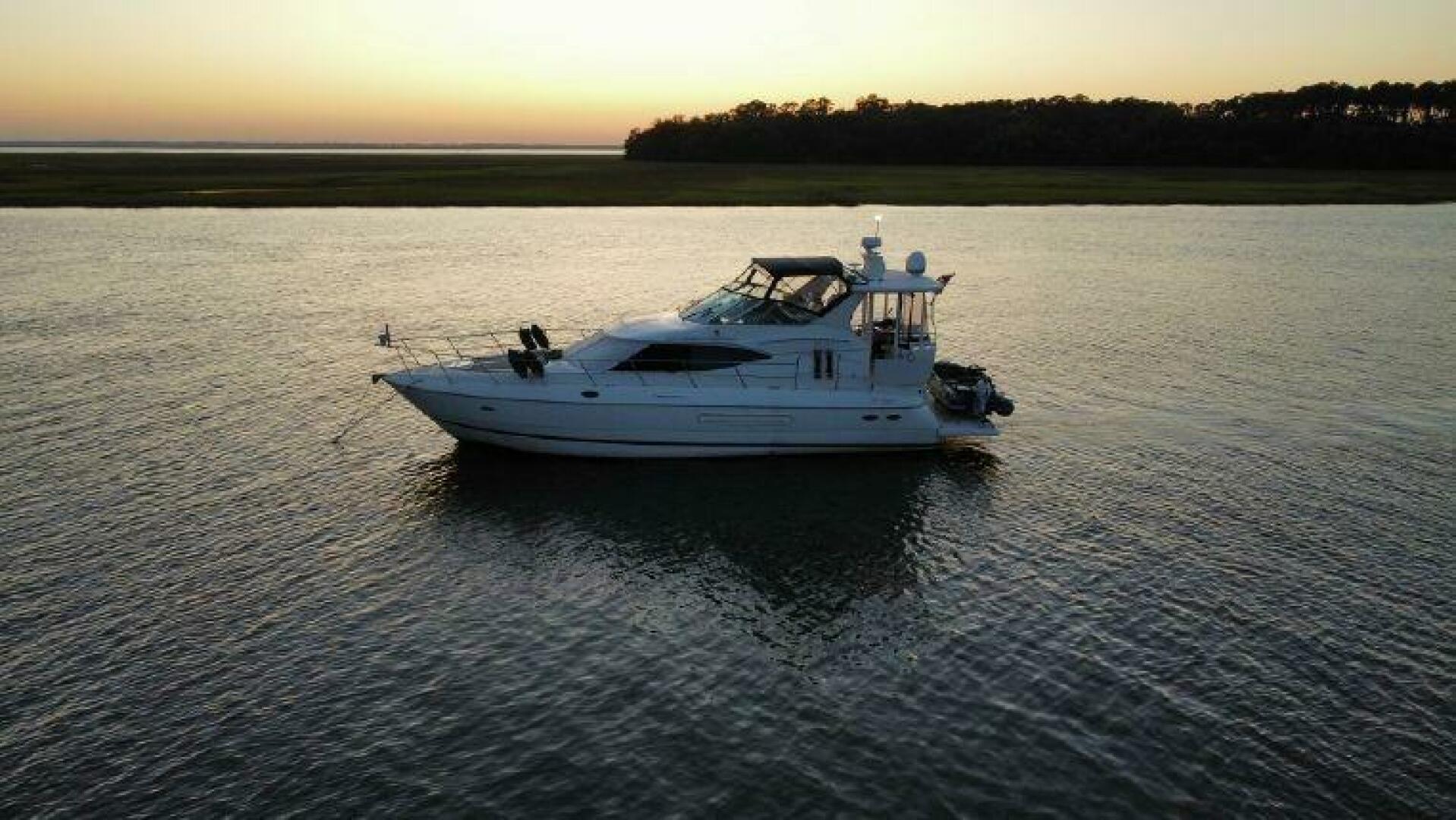 44' Cruisers Yachts 4450 Express Motor Yacht for Sale | Express Cruiser ...
