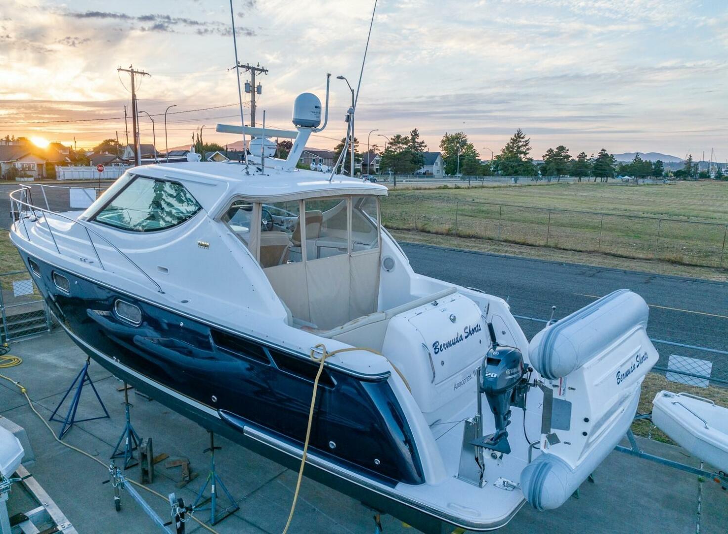 2009 Tiara Yachts 3900 Sovran 39' Yacht For Sale | BERMUDA SHORTS ...