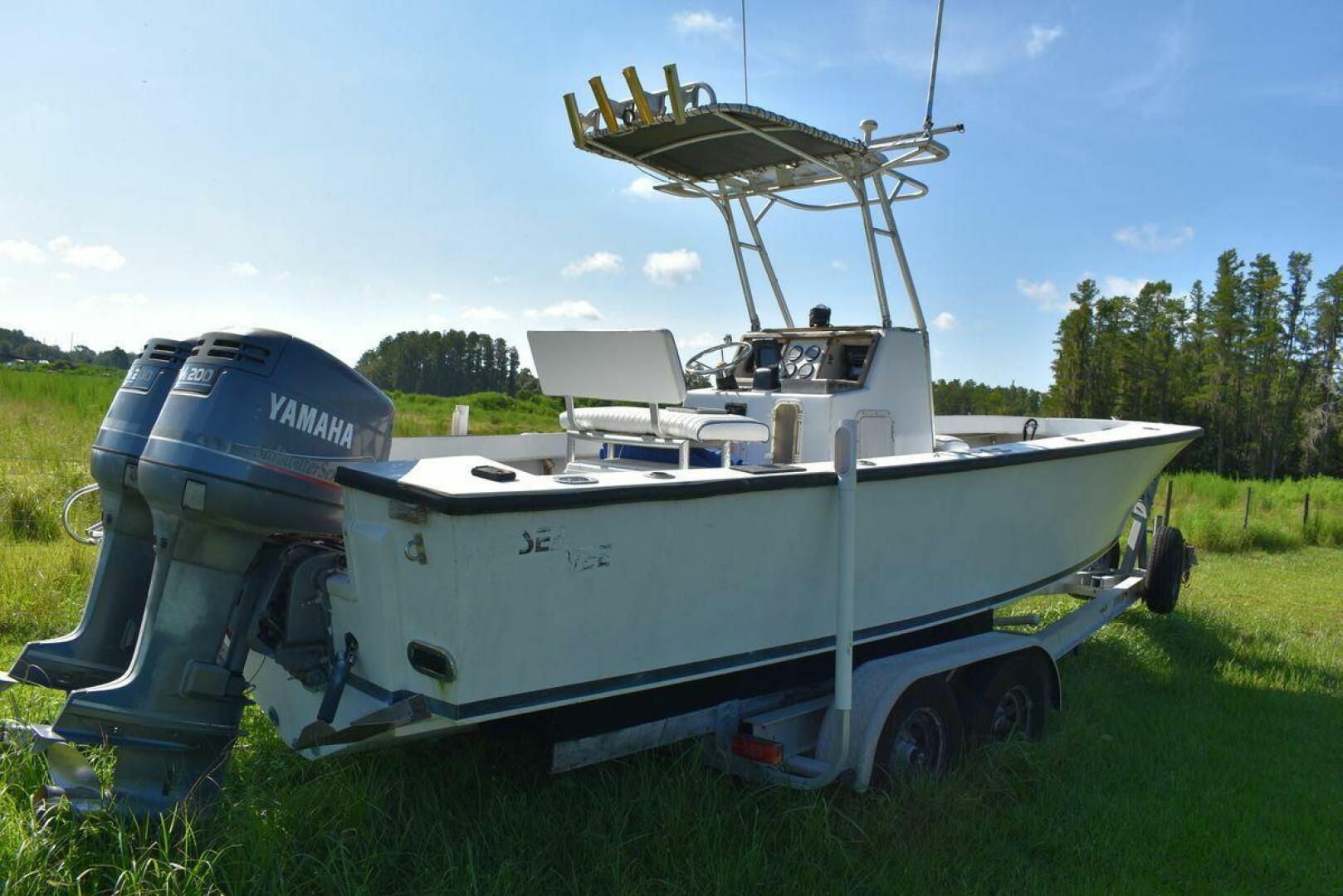 1987 SeaVee 25 Center Console