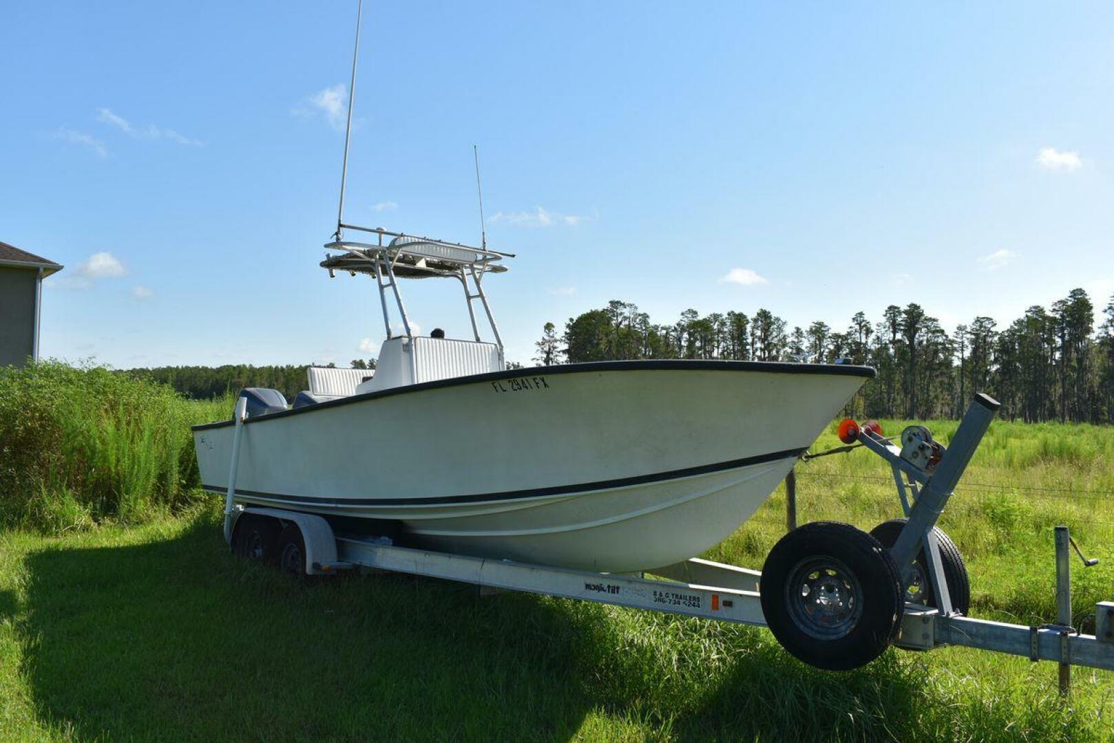 1987 SeaVee 25 Center Console