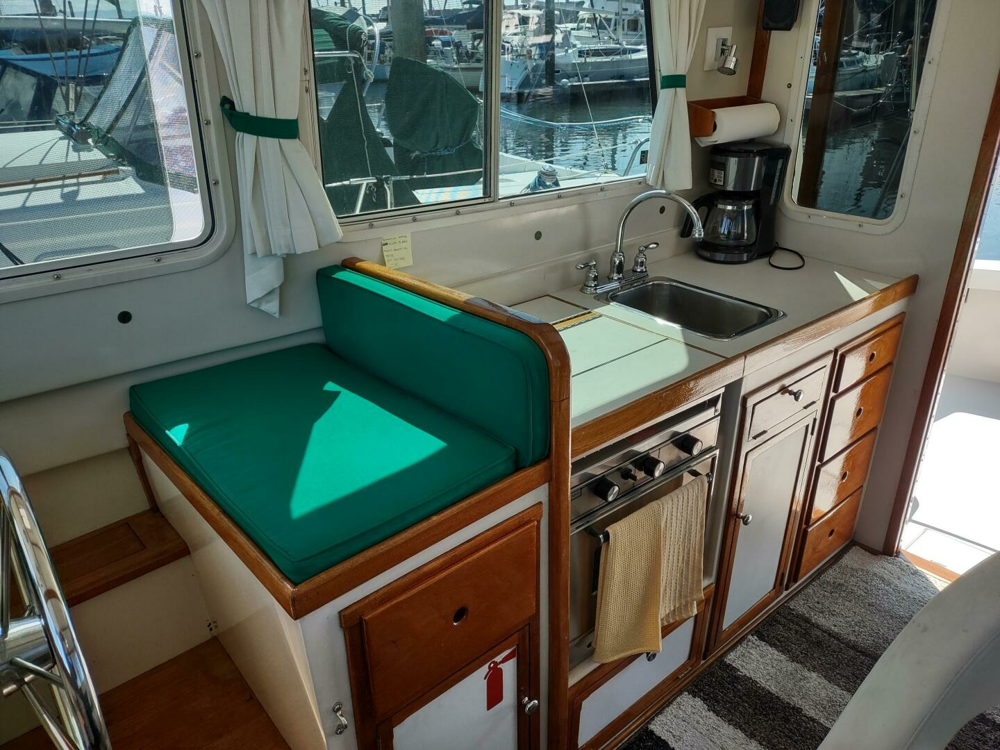 1986 Blue Seas 31' Yacht For Sale | OLIVA ROSE | Seattle Yachts