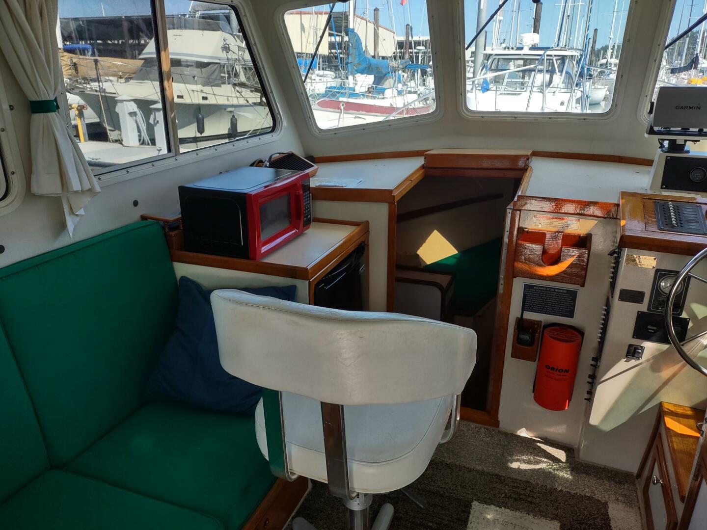 1986 Blue Seas 31' Yacht For Sale | OLIVA ROSE | Seattle Yachts