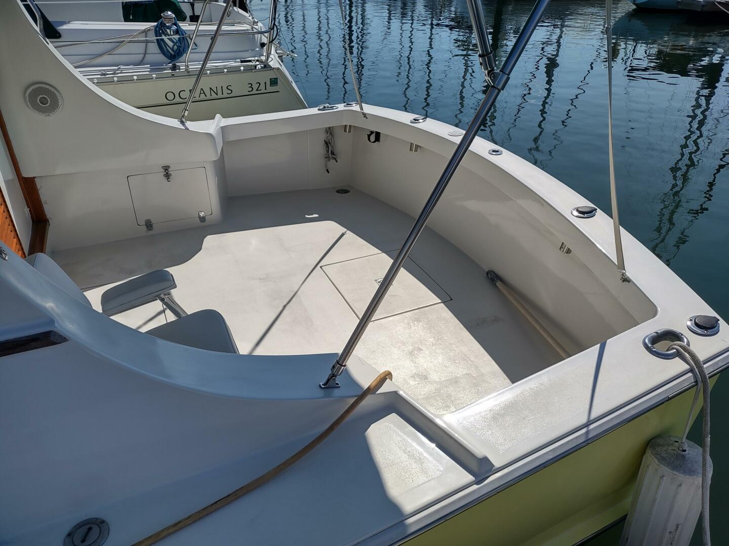 1986 Blue Seas 31' Yacht For Sale | OLIVA ROSE | Seattle Yachts