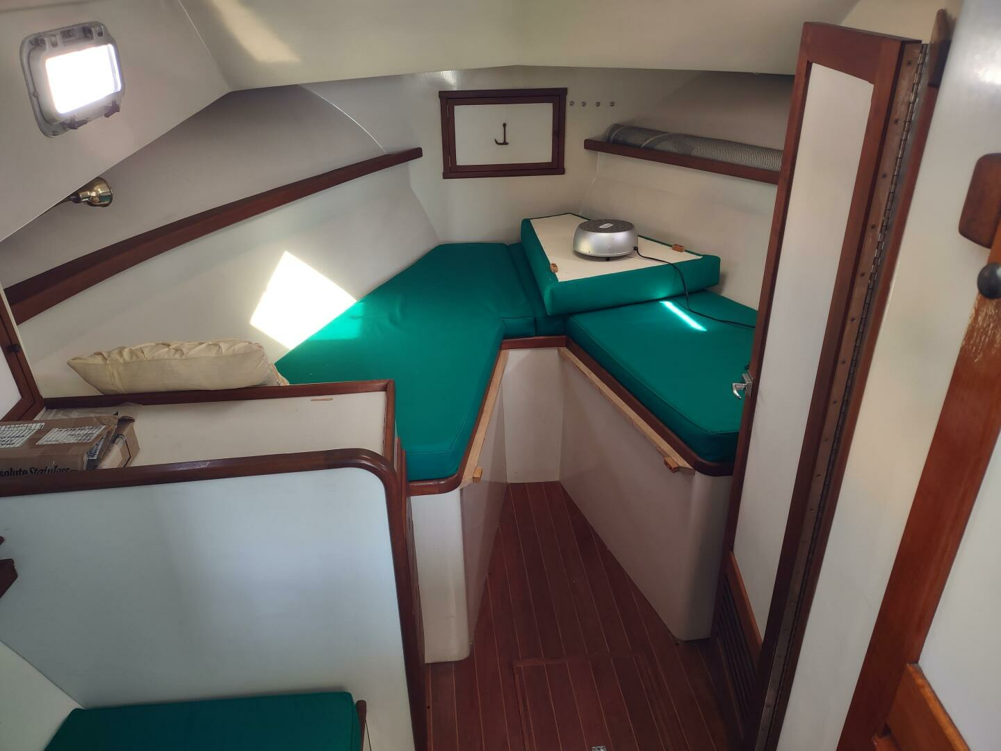 1986 Blue Seas 31' Yacht For Sale | OLIVA ROSE | Seattle Yachts