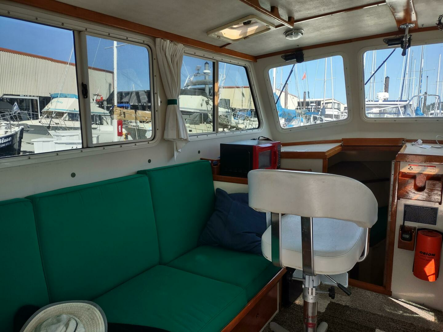 1986 Blue Seas 31' Yacht For Sale | OLIVA ROSE | Seattle Yachts