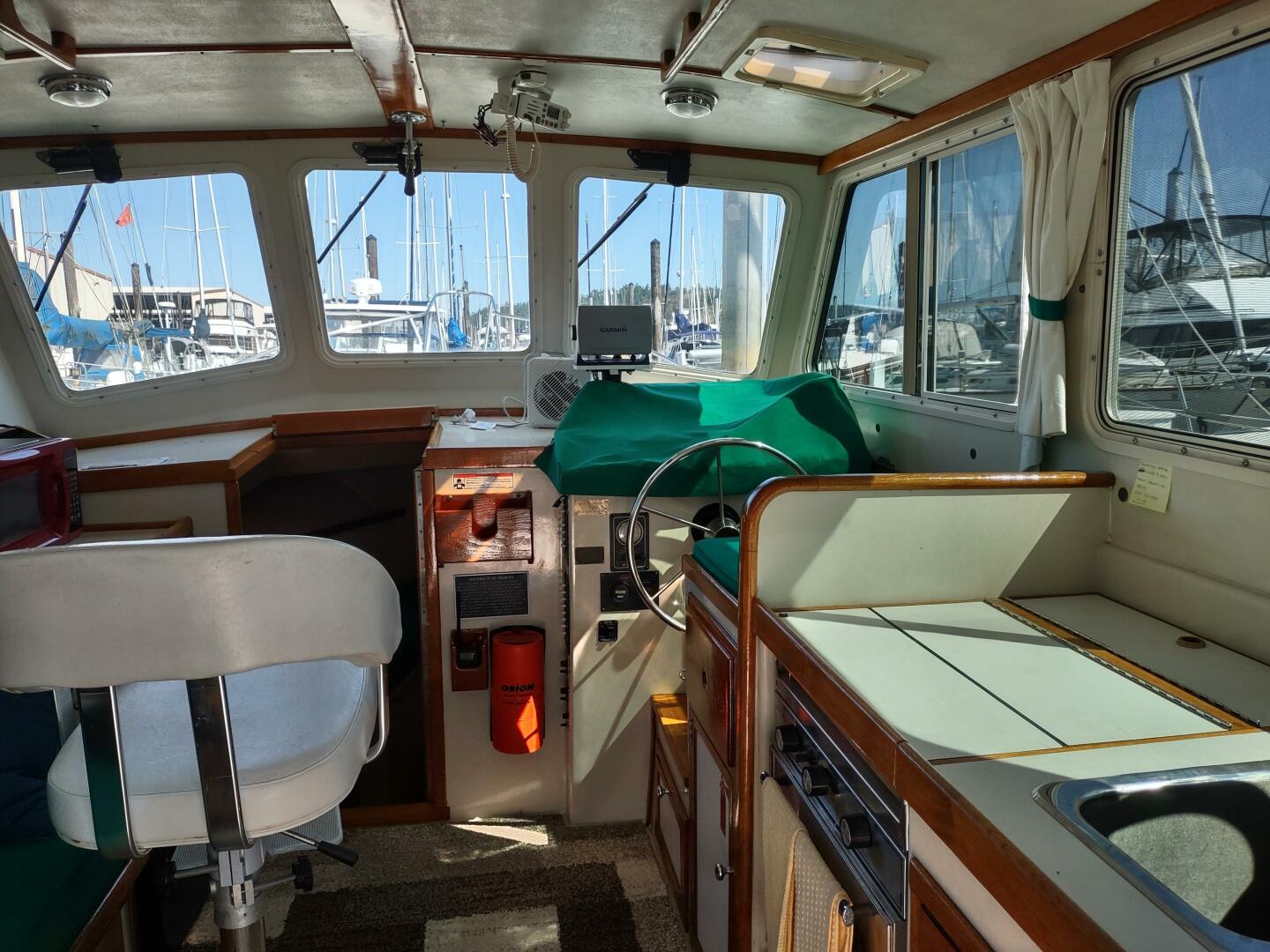 1986 Blue Seas 31' Yacht For Sale | OLIVA ROSE | Seattle Yachts