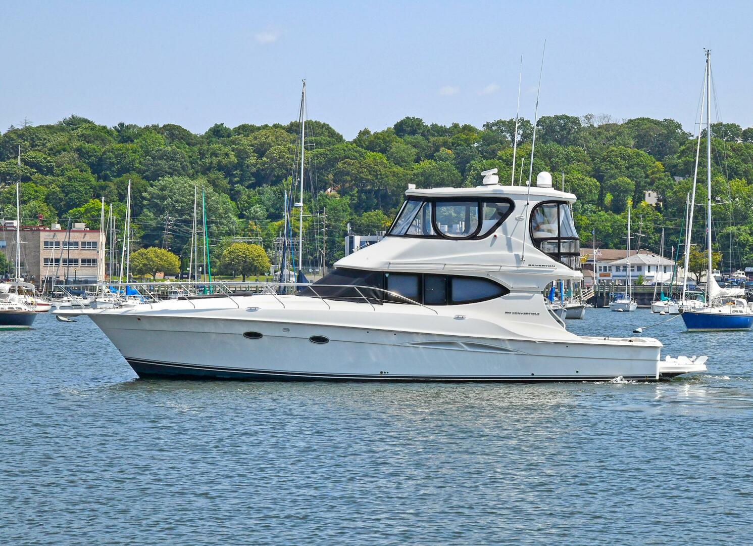 2007 Silverton 50 Convertible Yacht For Sale | Amolin | SI Yachts