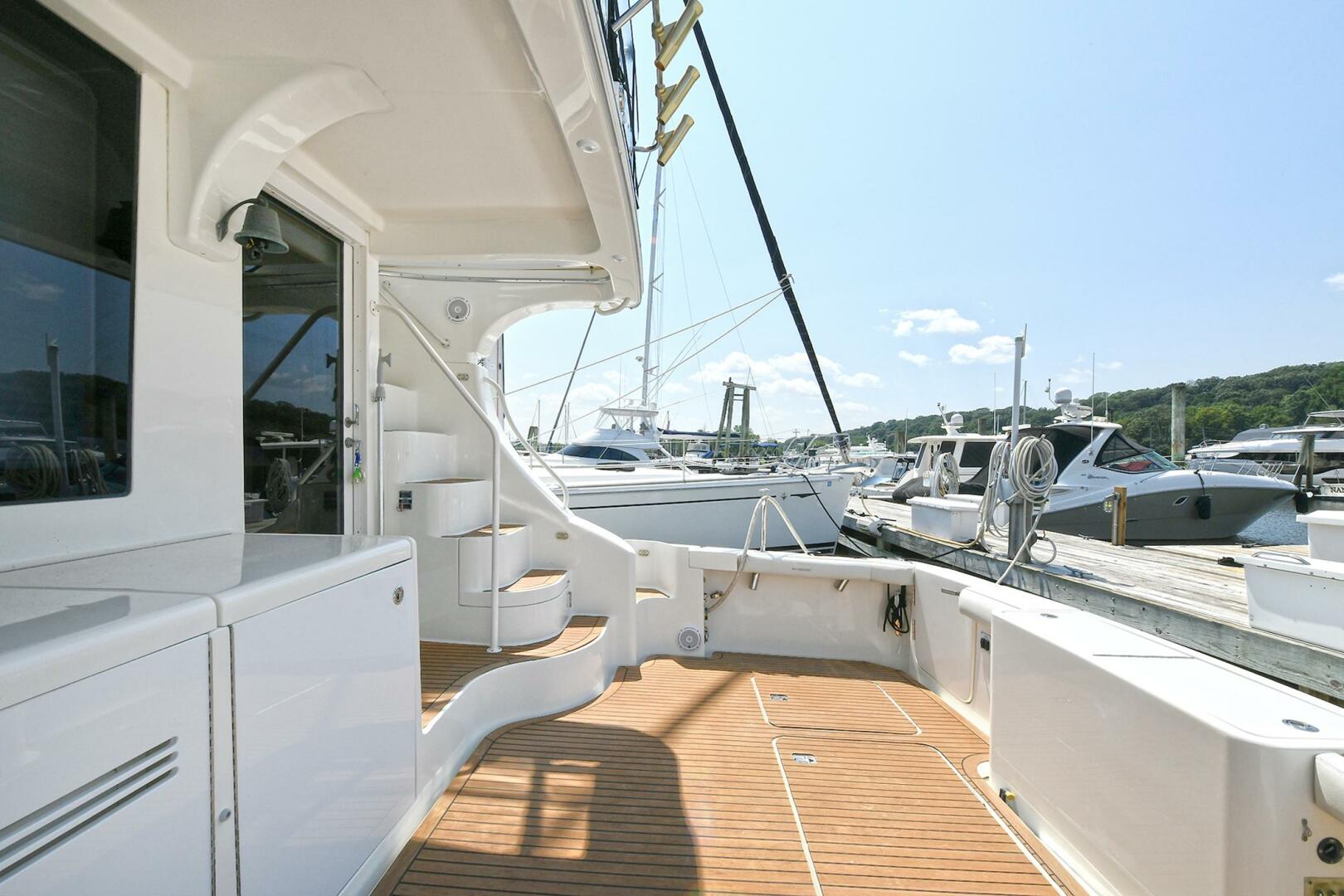 2007 Silverton 50 Convertible Yacht For Sale | Amolin | SI Yachts