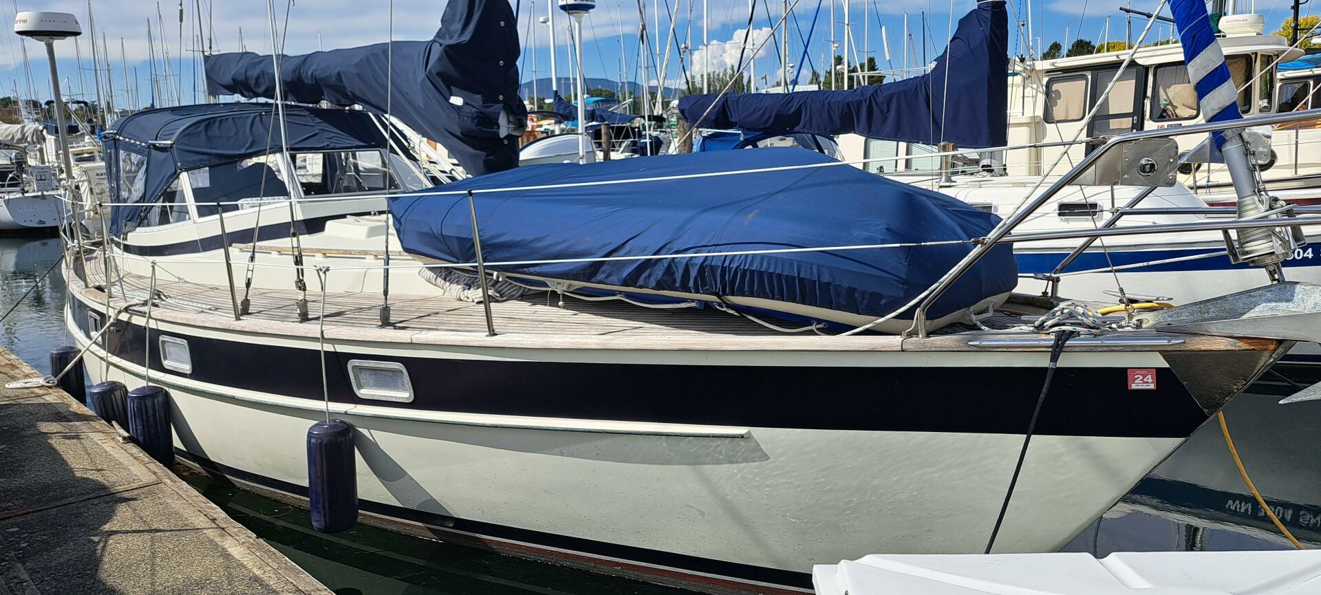 VENTURESS 1984 Hallberg-Rassy 35 for sale in Anacortes, Washington by ...