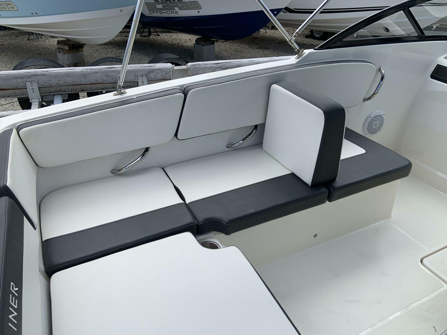 Bayliner VR4 OB 2019 For Sale In Jupiter Florida with Intermarine Boats