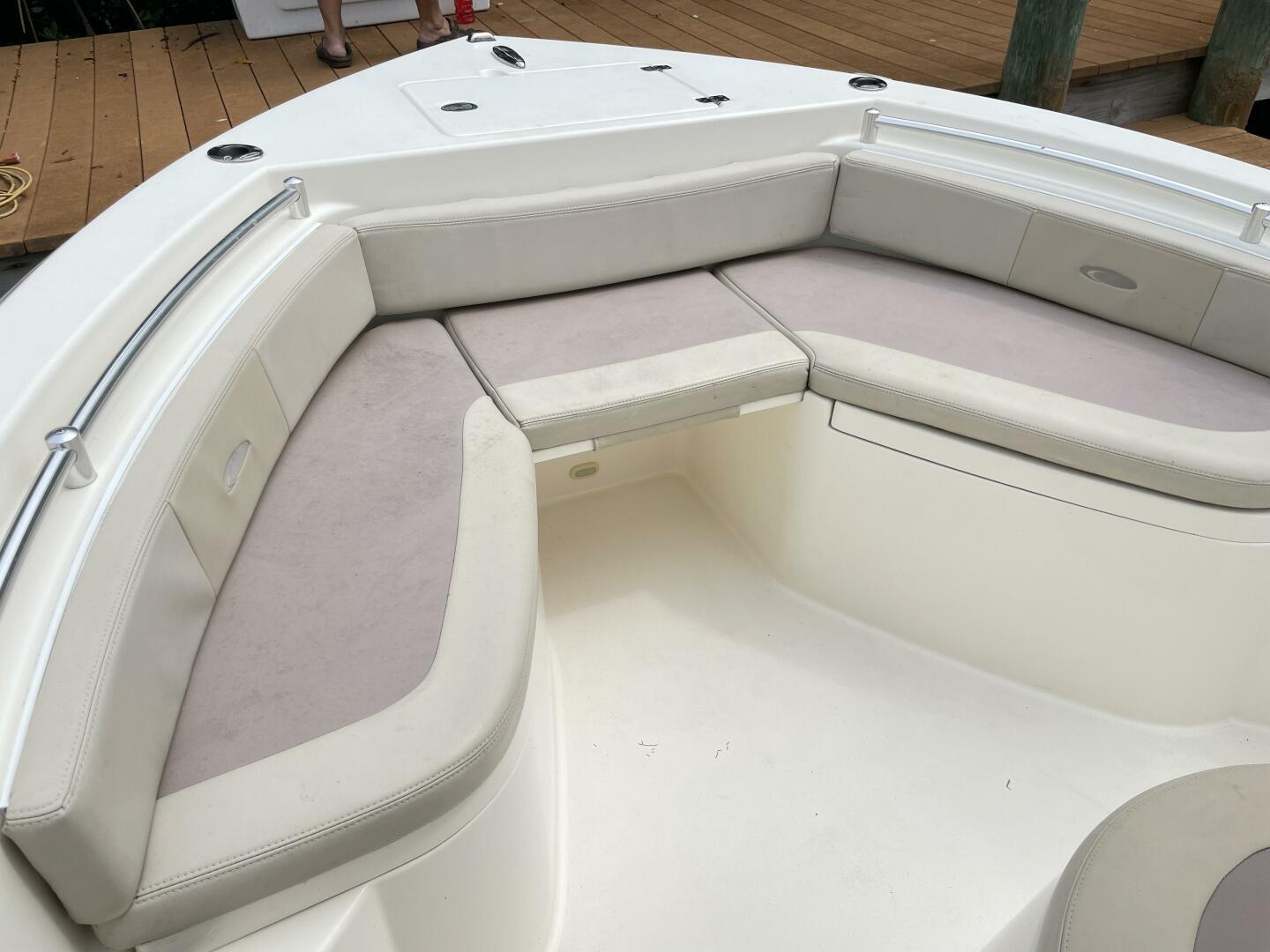 21' 2016 Cobia 217 CC | Tampa Yacht Sales