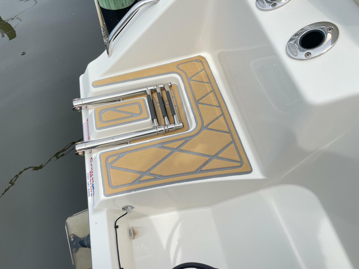 21' 2016 Cobia 217 CC | Tampa Yacht Sales