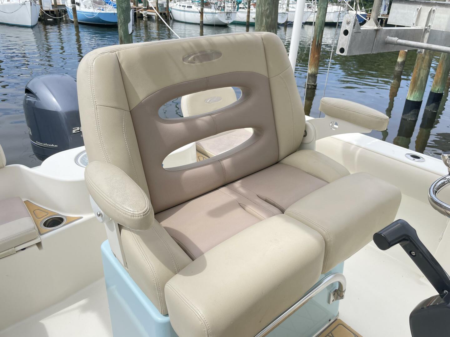 21' 2016 Cobia 217 CC | Tampa Yacht Sales