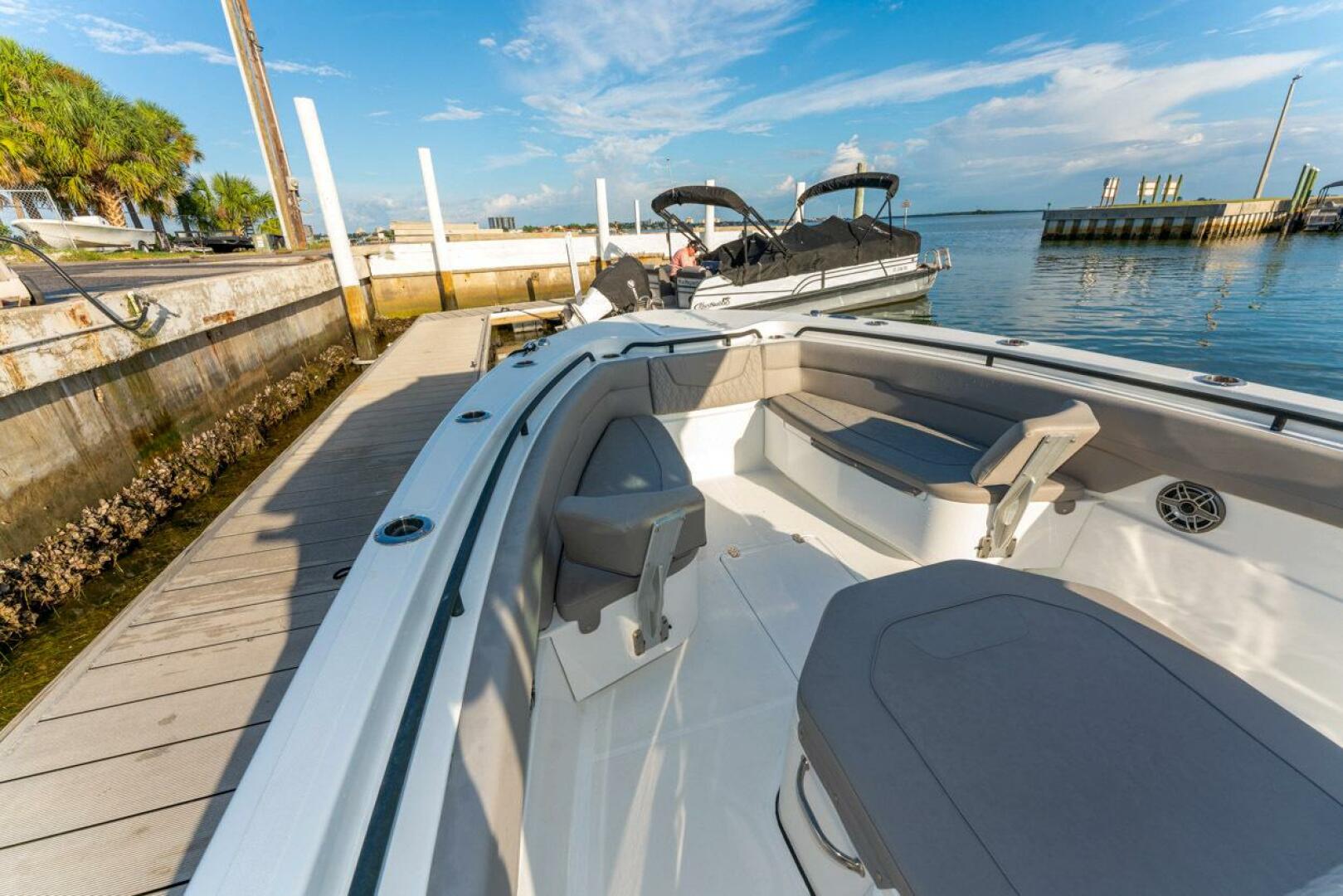 30' 2021 Wellcraft Scarab 302 | Tampa Yacht Sales