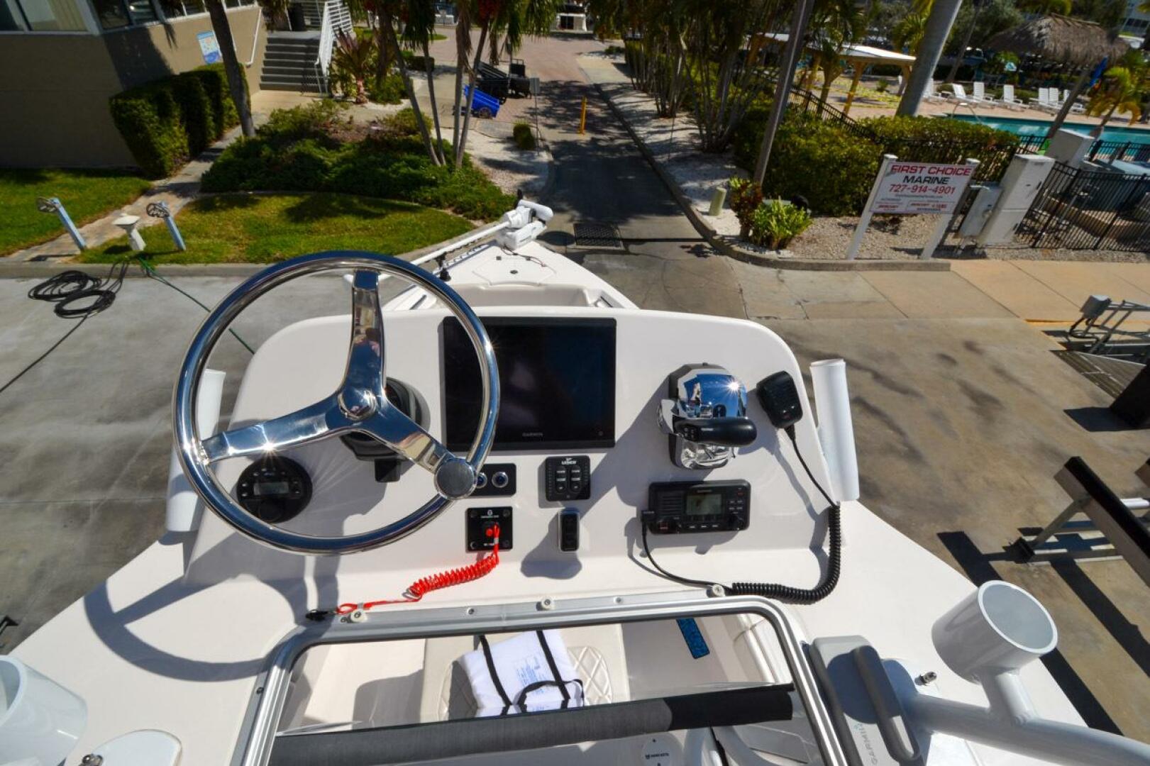 28' 2021 Blue Wave 2800 Makaira | Tampa Yacht Sales