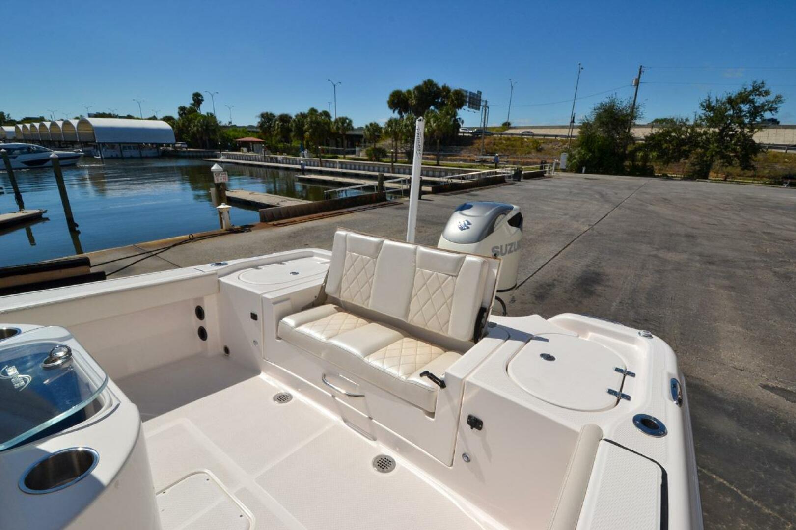 28' 2021 Blue Wave 2800 Makaira | Tampa Yacht Sales