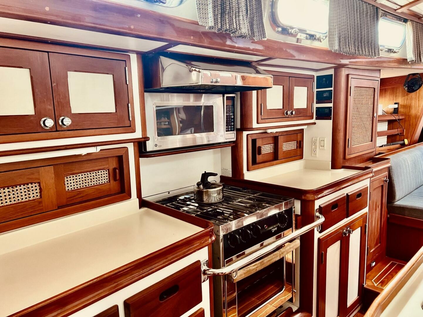 CIRCE 57ft 2008 Morris Yacht For Sale Ashley Yachts
