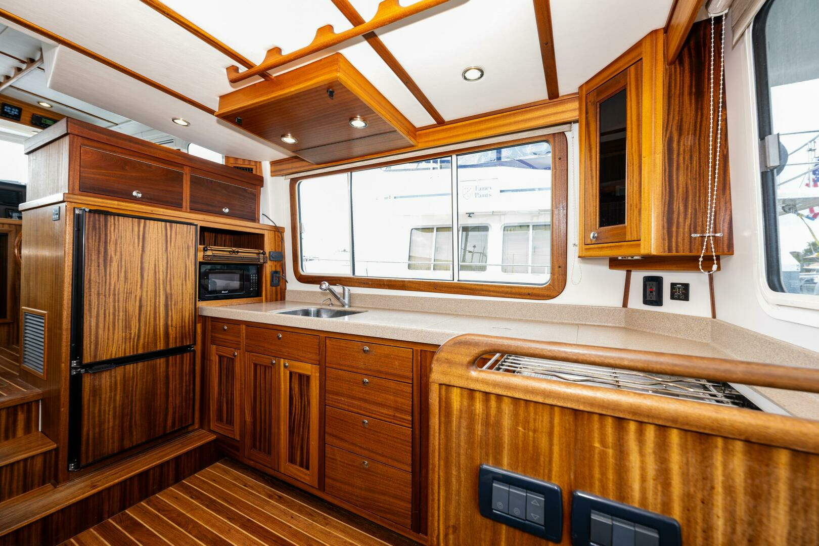 2014 Nordic Tugs 39' Yacht For Sale | FREE SOLO | Seattle Yachts