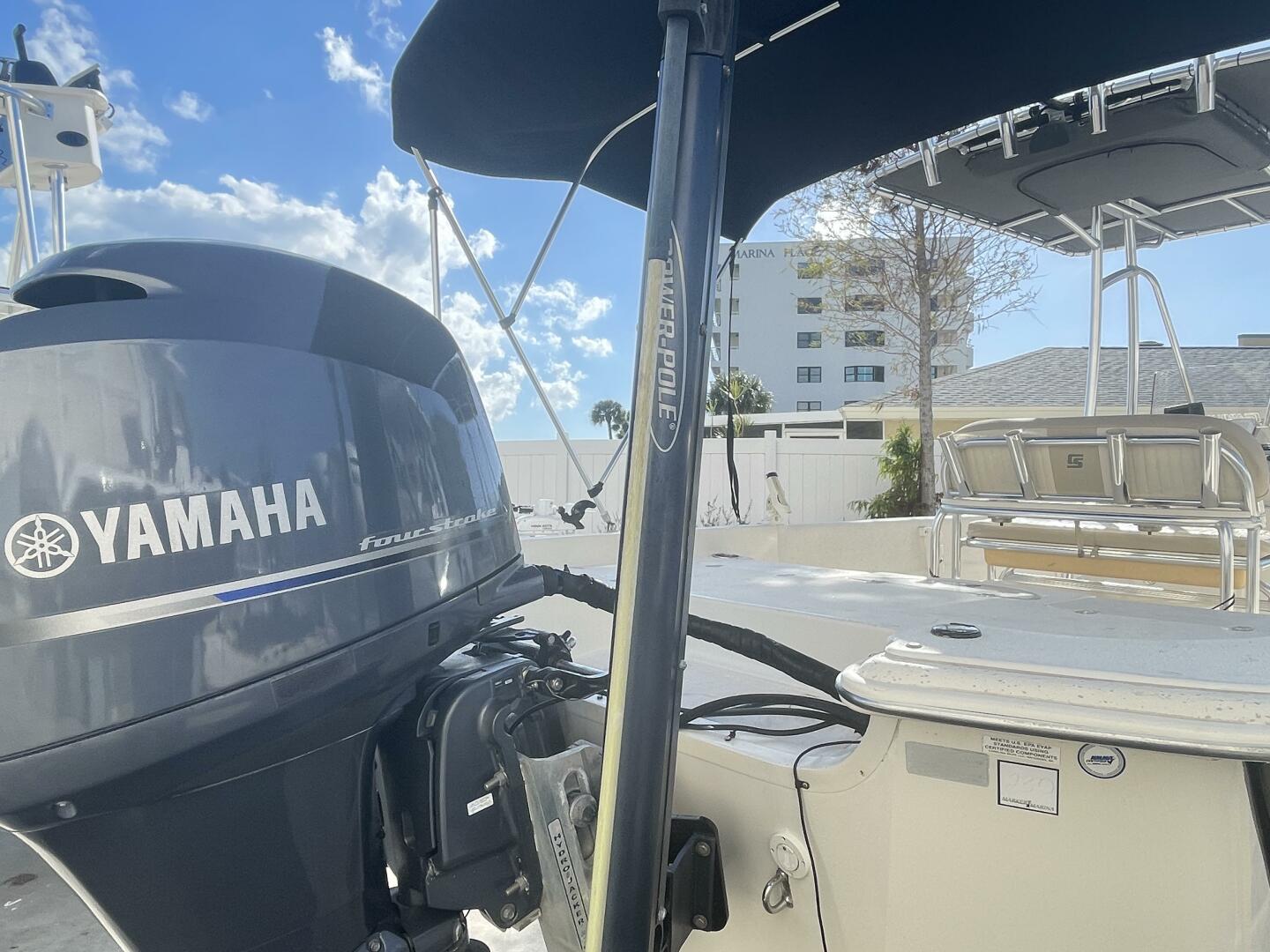 24' 2014 Carolina Skiff 258 DLV | Tampa Yacht Sales