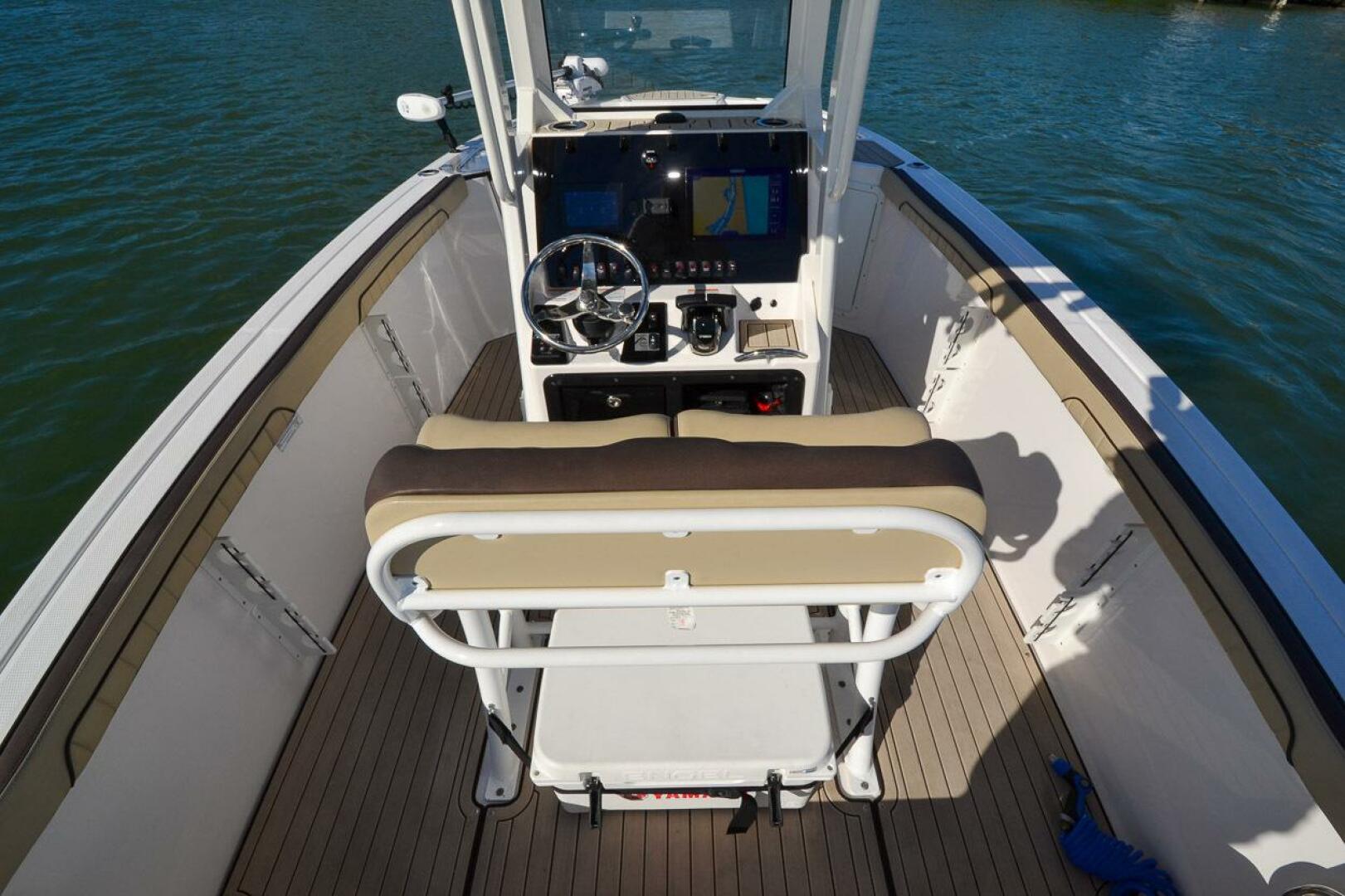 25' 2021 Yamaha Boats 255 FSH Sport E | Tampa Yacht Sales