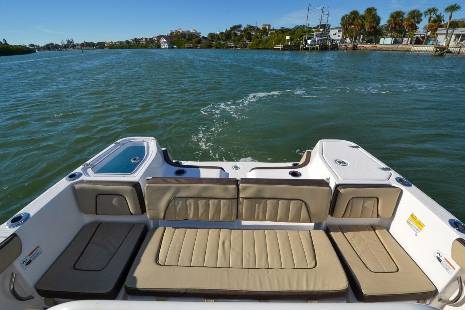 25' 2021 Yamaha Boats 255 FSH Sport E | Tampa Yacht Sales