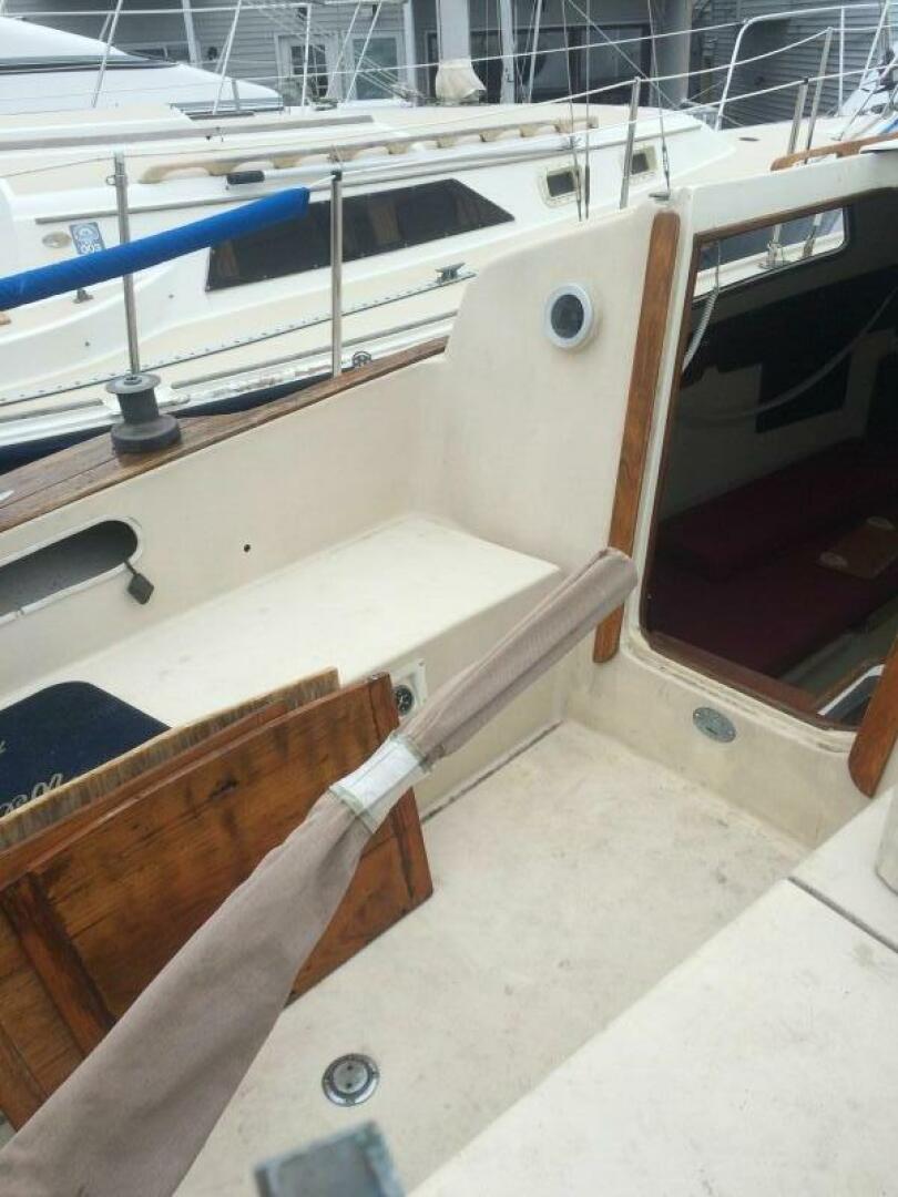 DYER WOLF 1974 Pearson 30 for sale in Newburyport, Massachusetts by ...