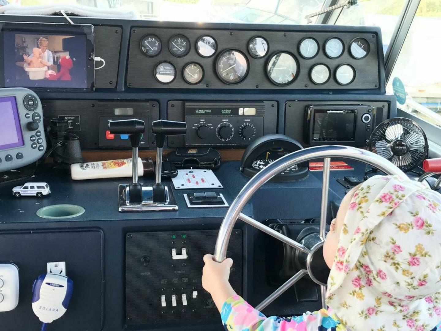 Knot Today 1990 Sea Ray 39 for sale in Morrisburg, Ontario by Brewer ...