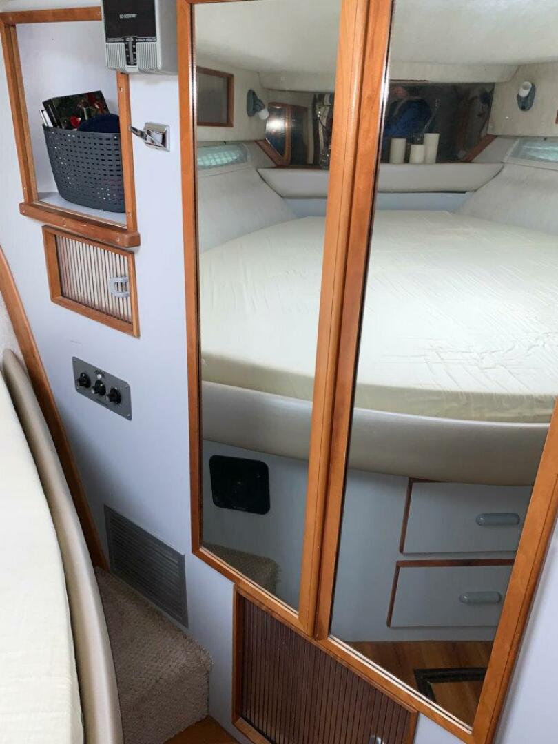 Knot Today 1990 Sea Ray 39 for sale in Morrisburg, Ontario by Brewer ...