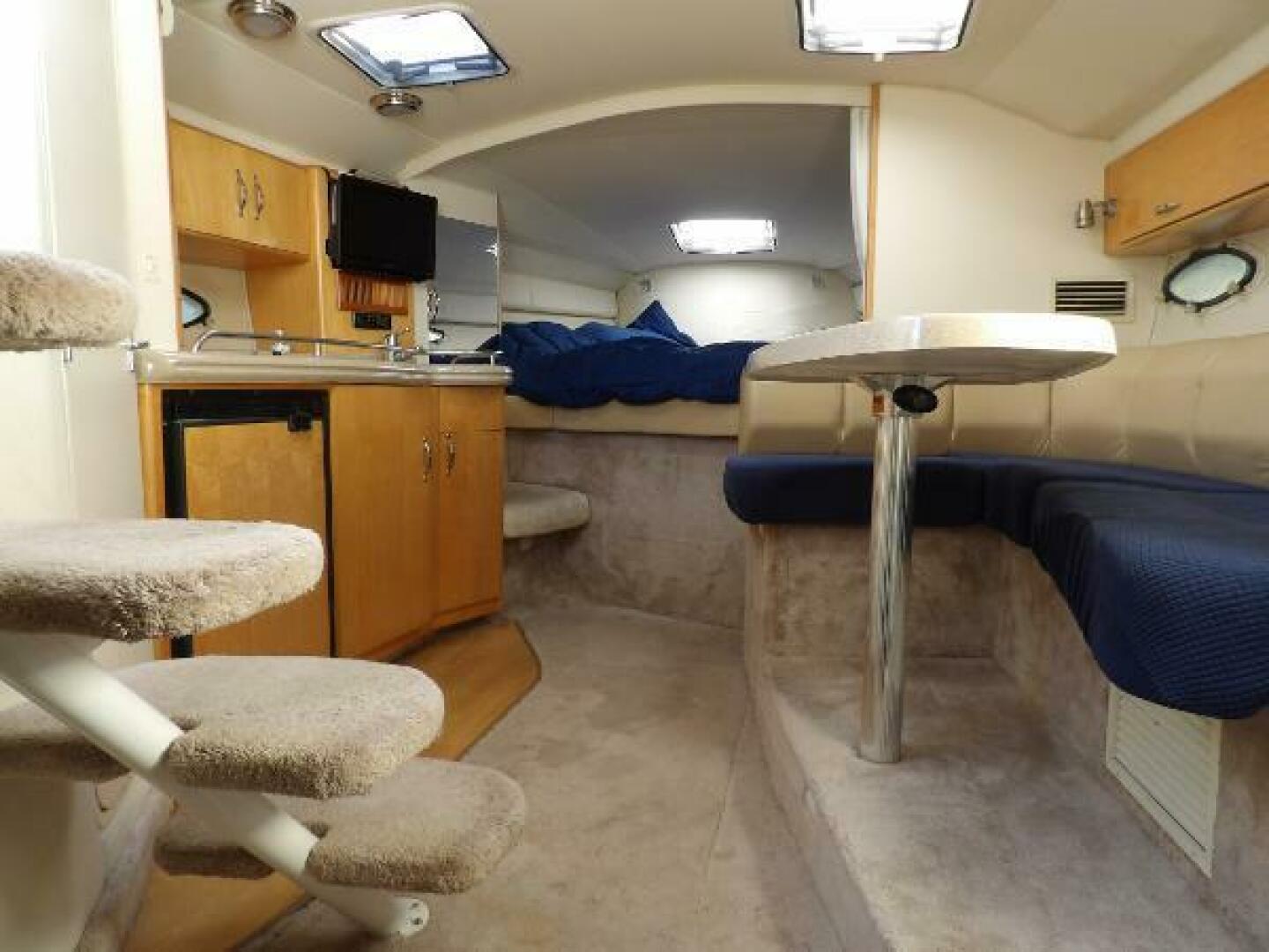 2000 Larson 32 for sale in Little River, South Carolina by Brewer Yacht ...