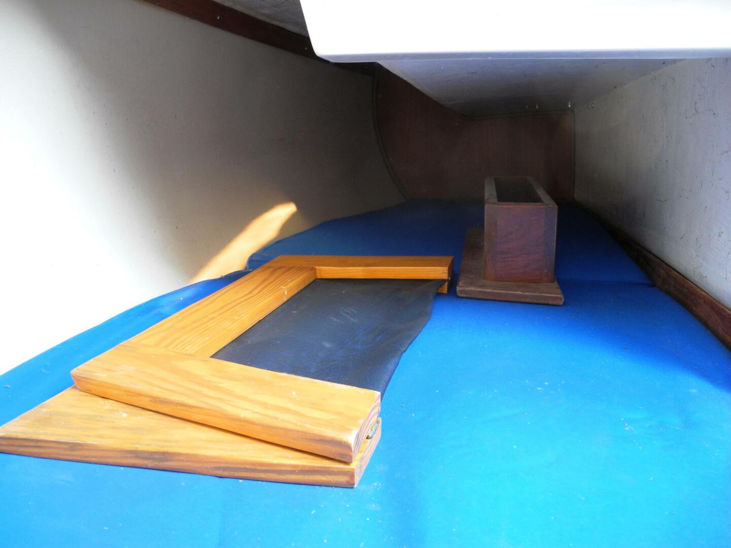 1985 Catalina Capri 22 : Barkers Island Marina