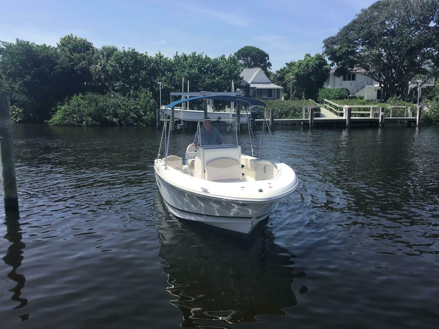 2016 Robalo 18 for sale in Stuart, Florida by Brewer Yacht Sales
