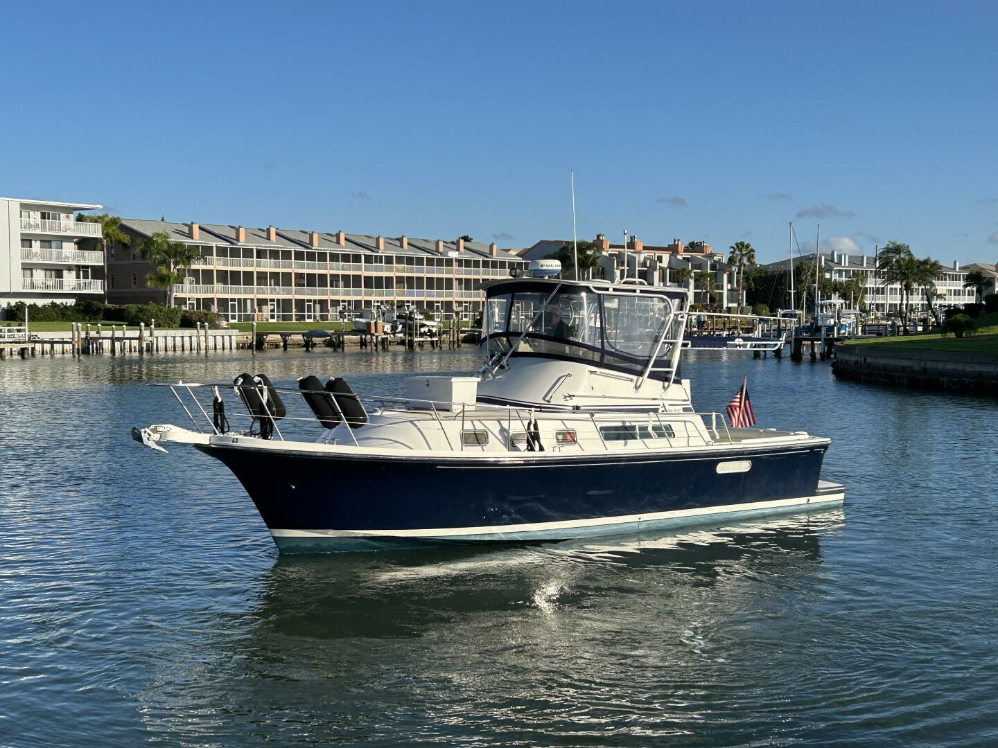 35' Albin 35 COMMAND BRIDGE for Sale | Trawlers | Conch Boat 2810883 ...