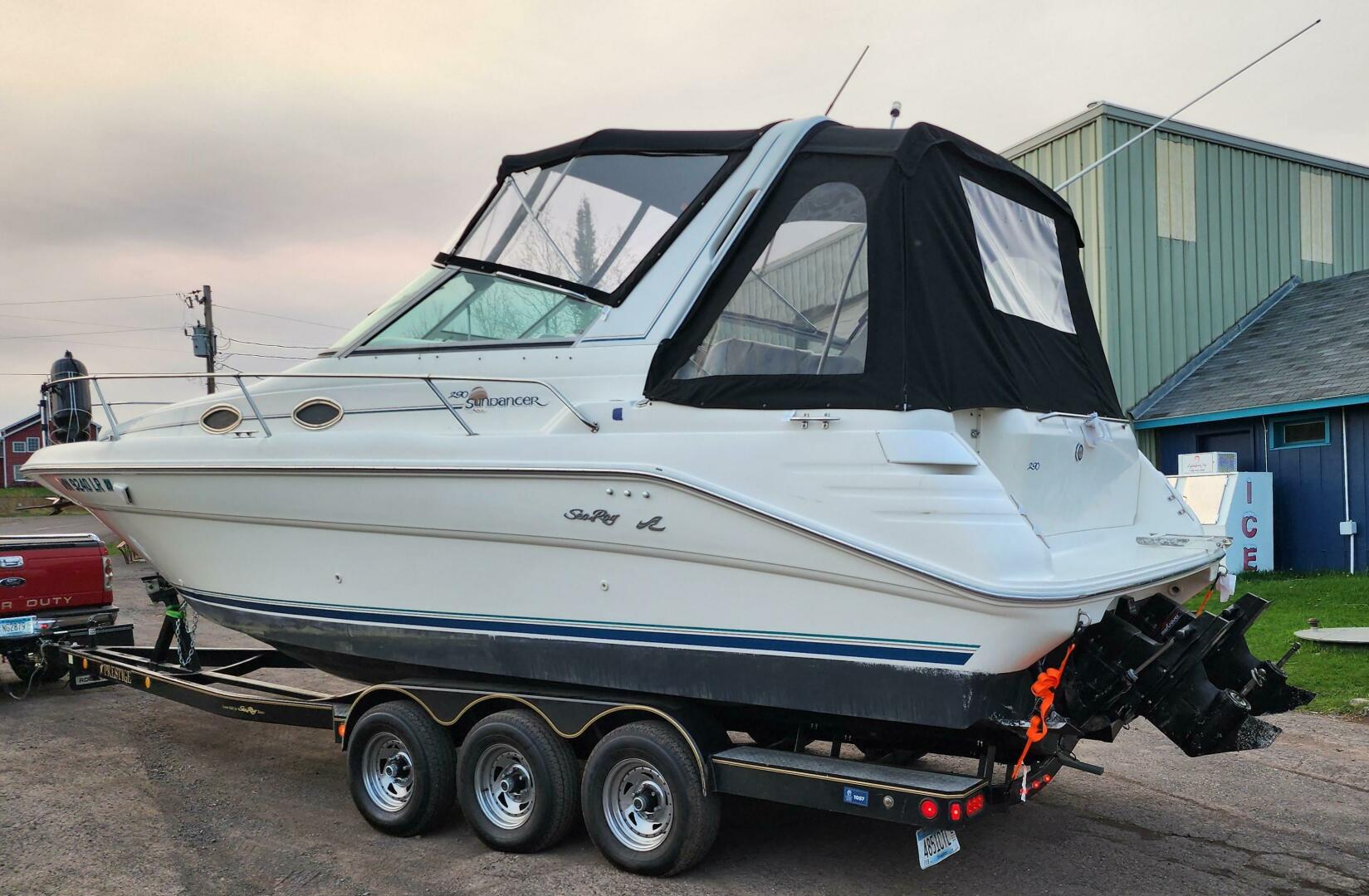 1996 Sea Ray 29 for sale in North Branch , Minnesota by Brewer Yacht Sales