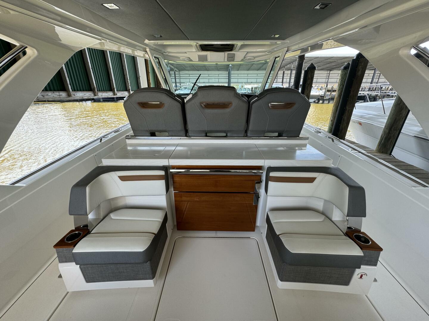 2020 Tiara 38 Ls No Name Yacht For Sale