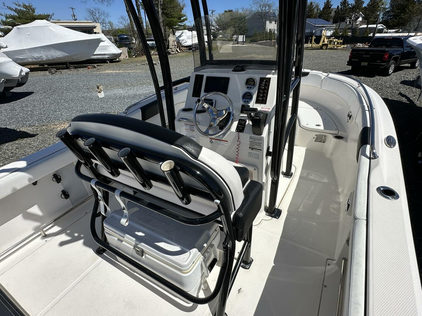 2018 Robalo R222 - Center Console for sale