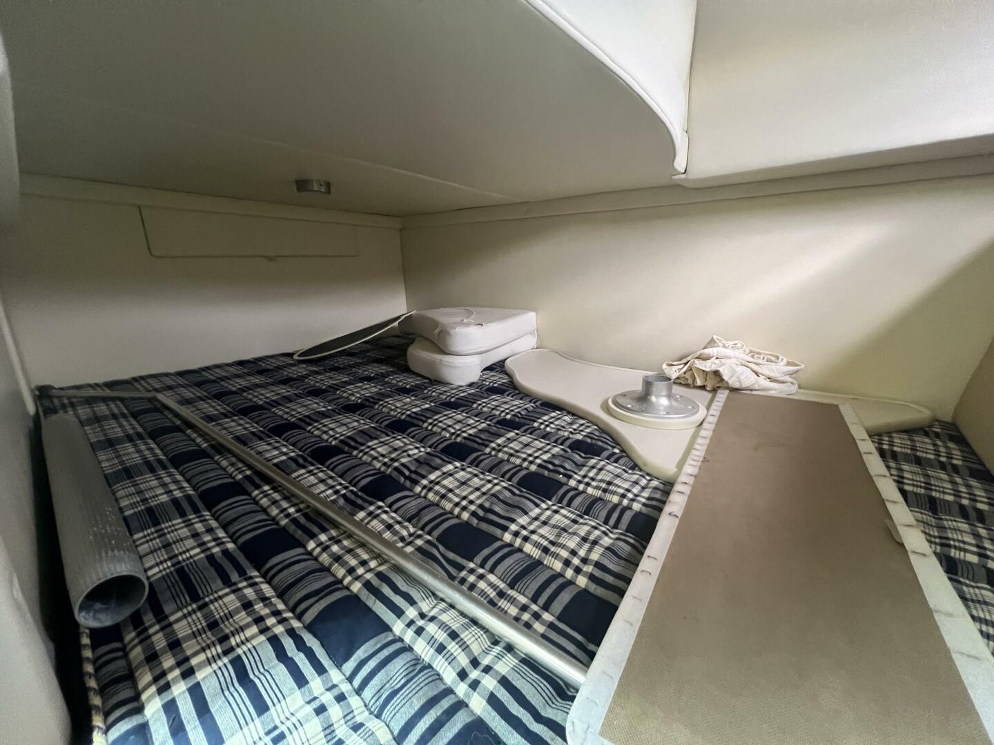 24' Maxum 2400 SE for Sale | Motor Yachts | Optical Illusion 2813376 ...