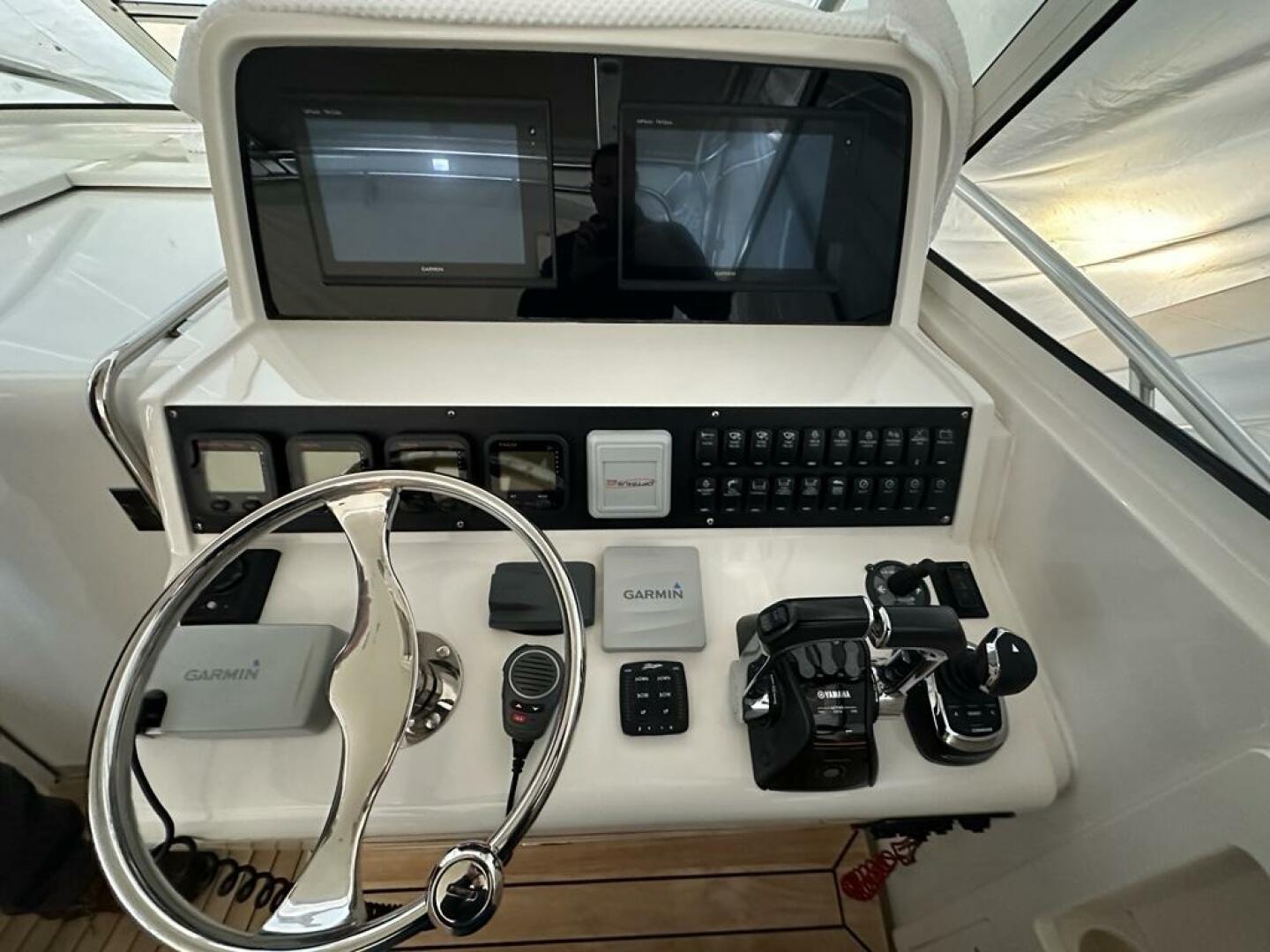 39ft 2009 Jupiter Yacht For Sale Smith Yacht Sales