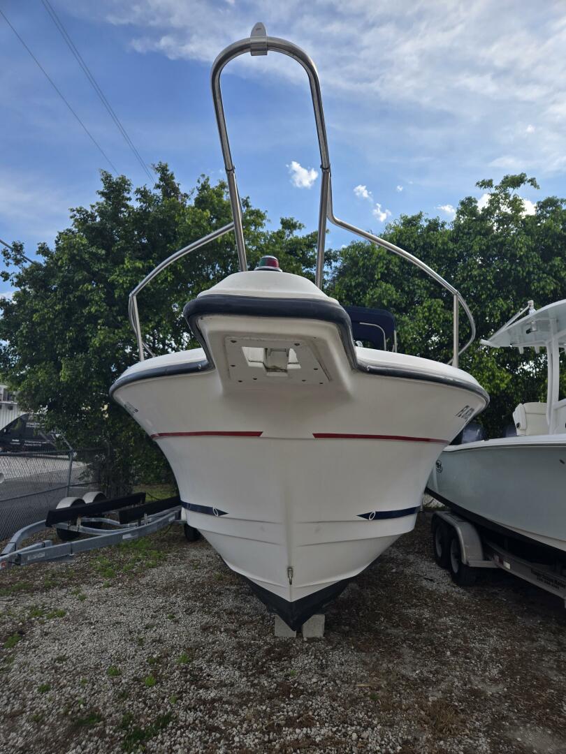 1998 Trophy 2503 Center Console for sale