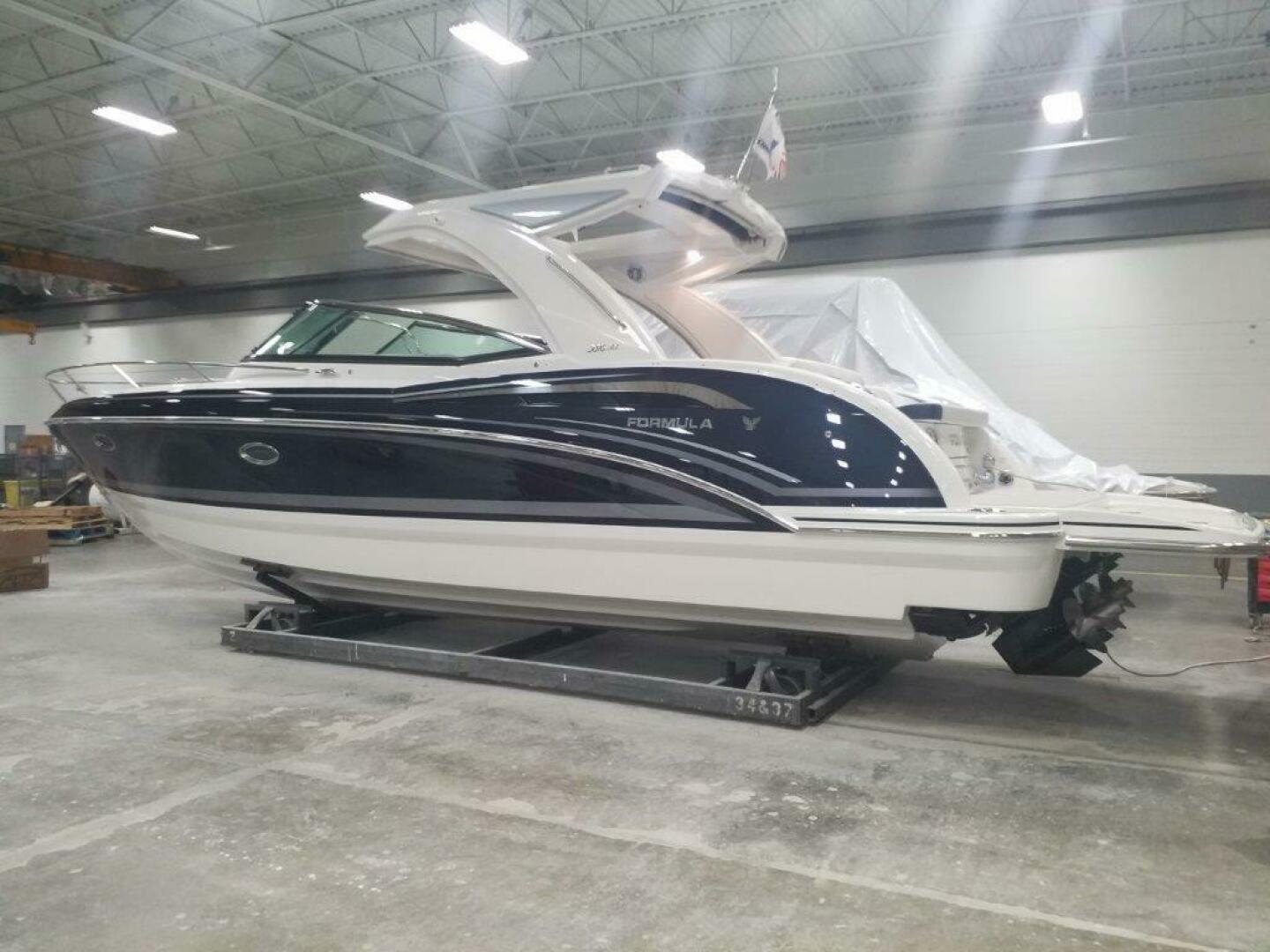 2020 Formula 35 for sale in 21401, Maryland by Intrinsic Yachts