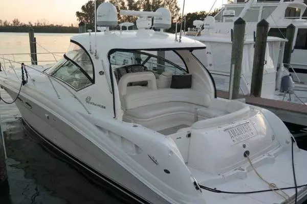 Amanyara 2004 Sea Ray 420 Sundancer 45 ft Cruisers for sale