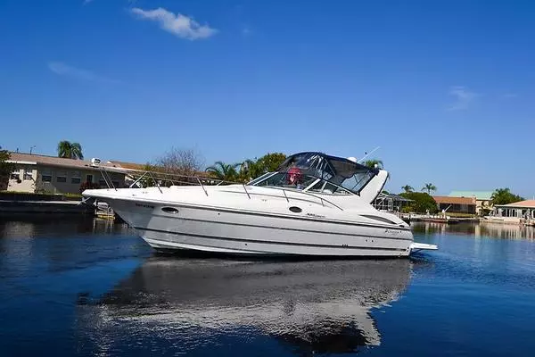 Simply MAHERvelous 2006 Cruisers Yachts 320 Express 32 ft Cruisers for sale