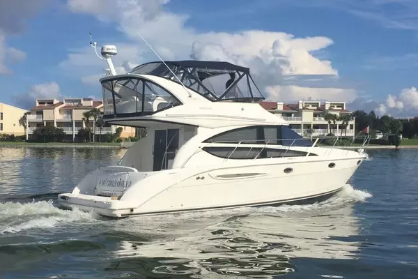 2006 Meridian 391 Sedan 39 ft Flybridge by Steve Pentz