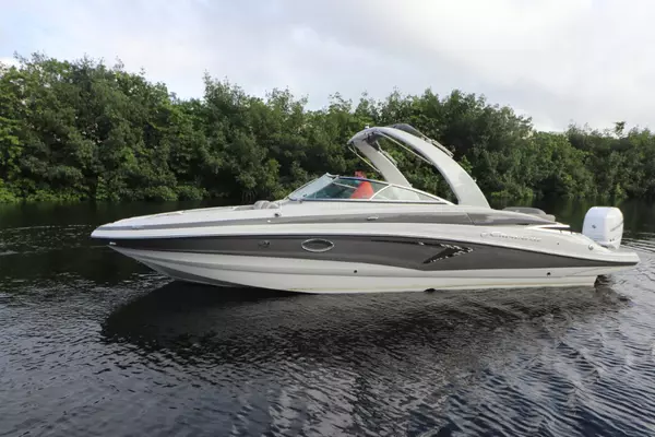 Crownline E 285 XS 2021 Crownline E 285 XS 28 ft Bowrider for sale