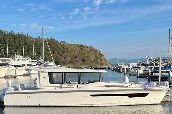 2021 Nimbus C11- #12 40 ft Cruisers by Rob Fuller