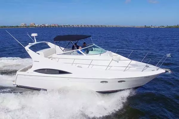 Dollucy 1997 Carver 350 Mariner 35 ft Motor Yachts for sale