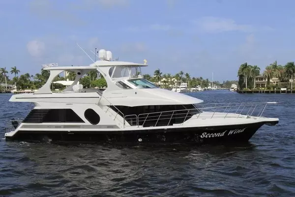 SECOND WIND 2001 Bluewater 5200 Millenium 52 ft Motor Yachts for sale