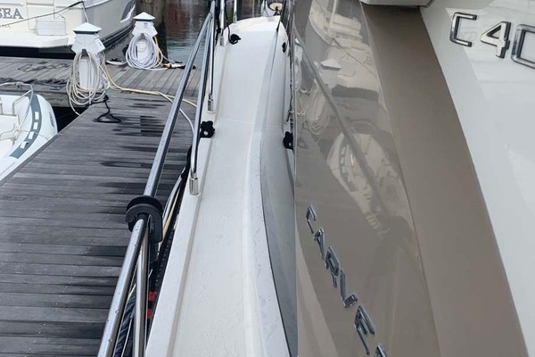 2014 Carver 40 ft C40 Command Bridge - FINAL TOUCH