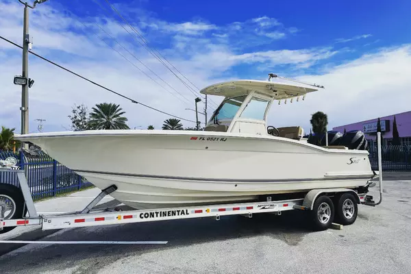 2017 Scout 27' 275 LXF offer by HMY Yachts Outboard Center