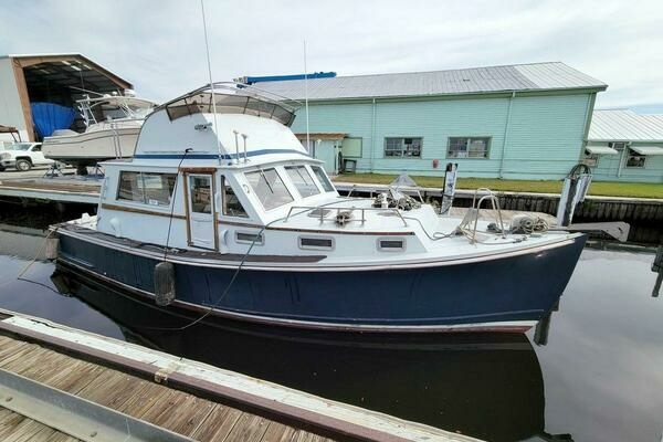 Gleam 1983 Wilbur 34 Downeast Trawler 34 ft Downeast for sale